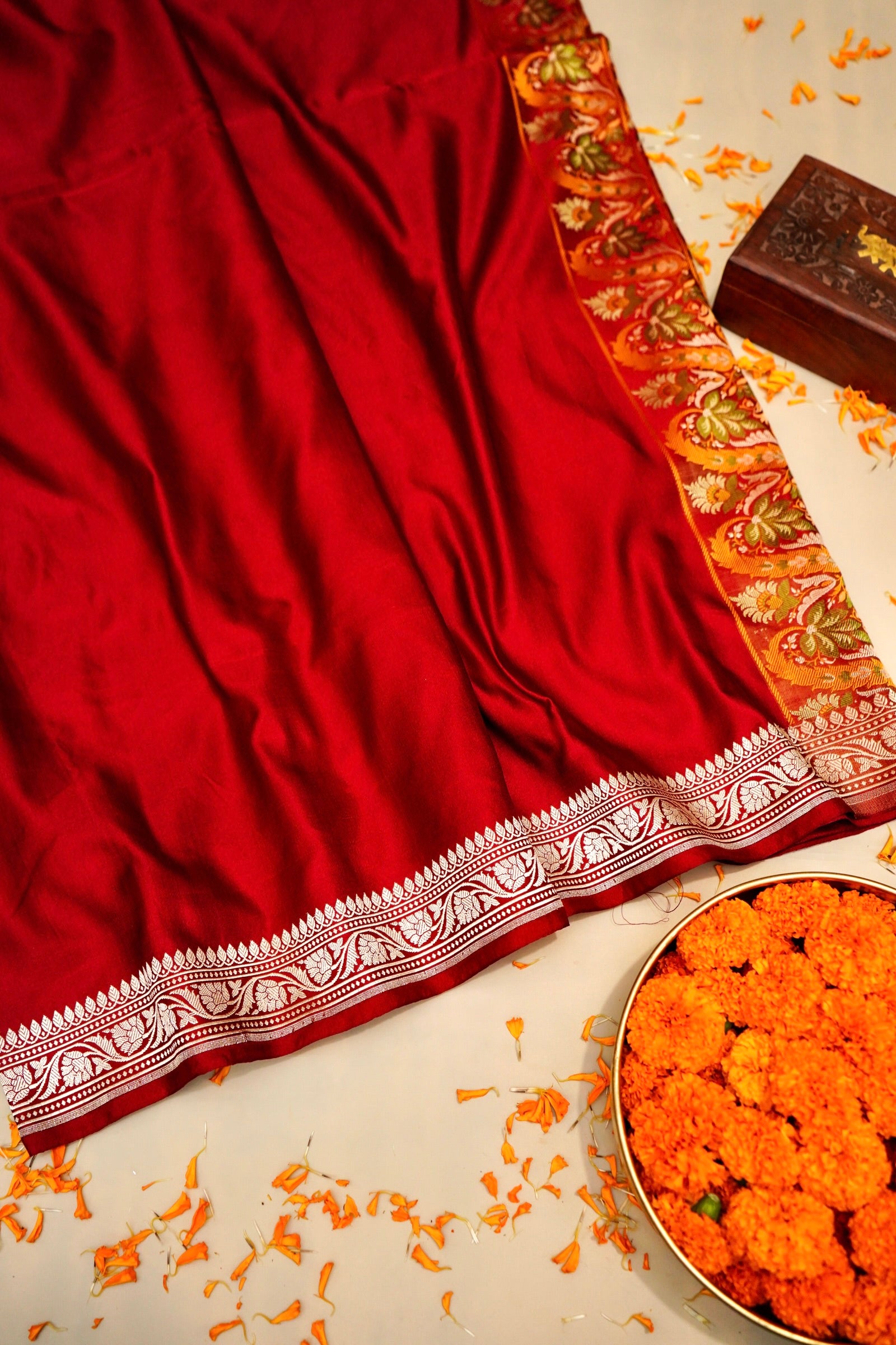 Red Pure Banarasi Mashru Silk Saree – Hamjoli Banaras