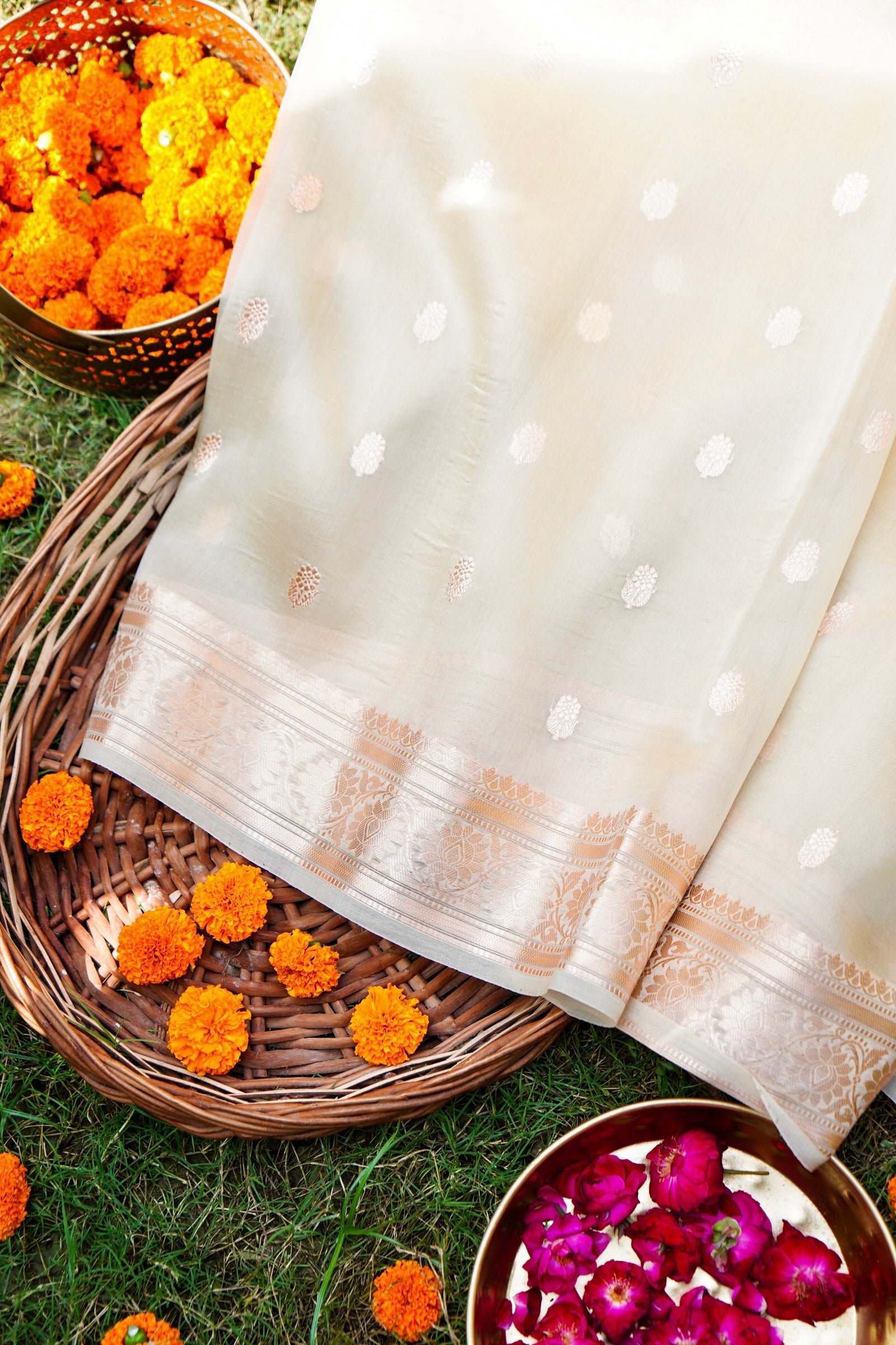 White Pure Kora Silk Saree – Hamjoli Banaras